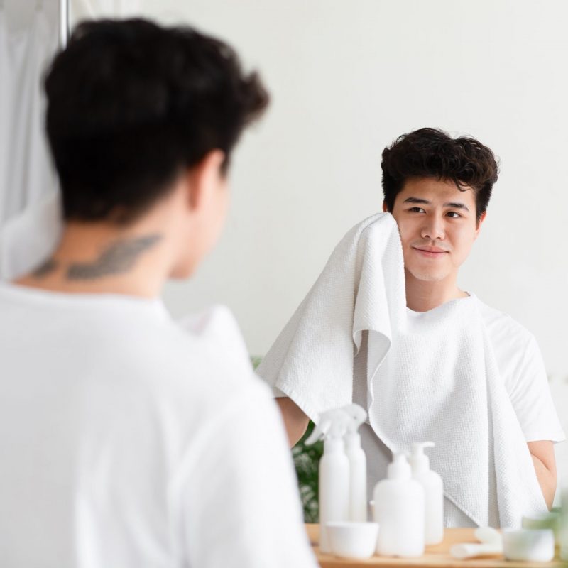 Skincare Pria Juga Wajib Kamu Gunakan Loh, Ini Alasannya!