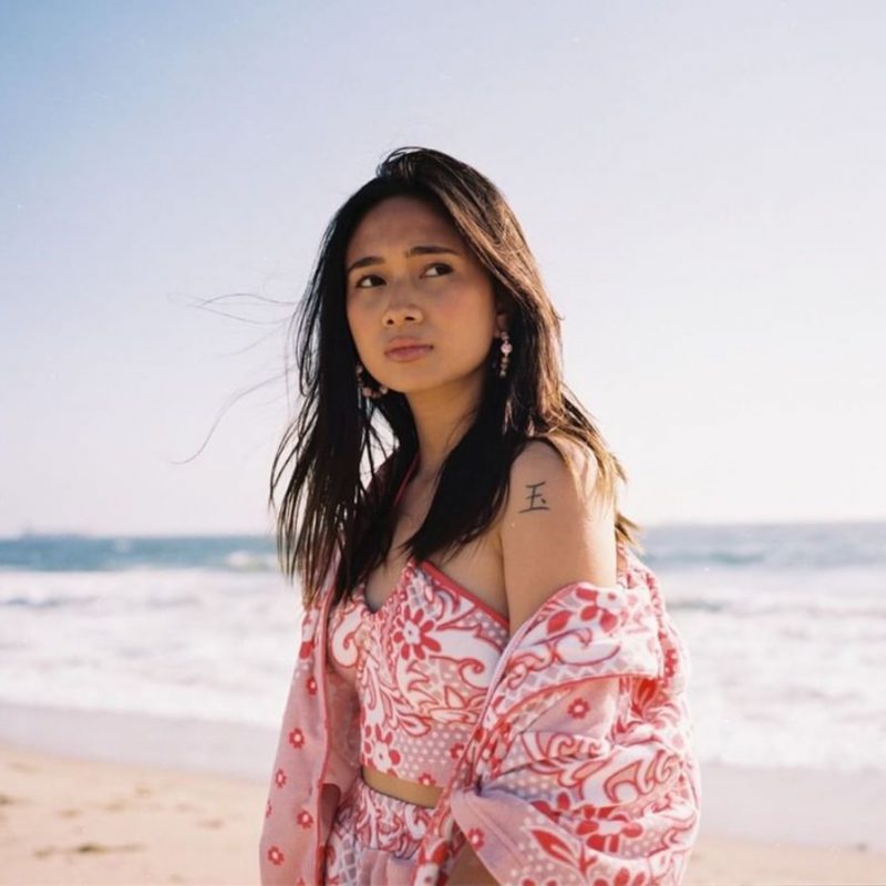 Lirik dan Makna Lagu Backburner NiKi